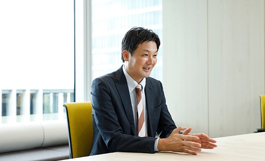 医師を通じて患者さんに貢献していると実感出来ることが喜びです | Our Stories